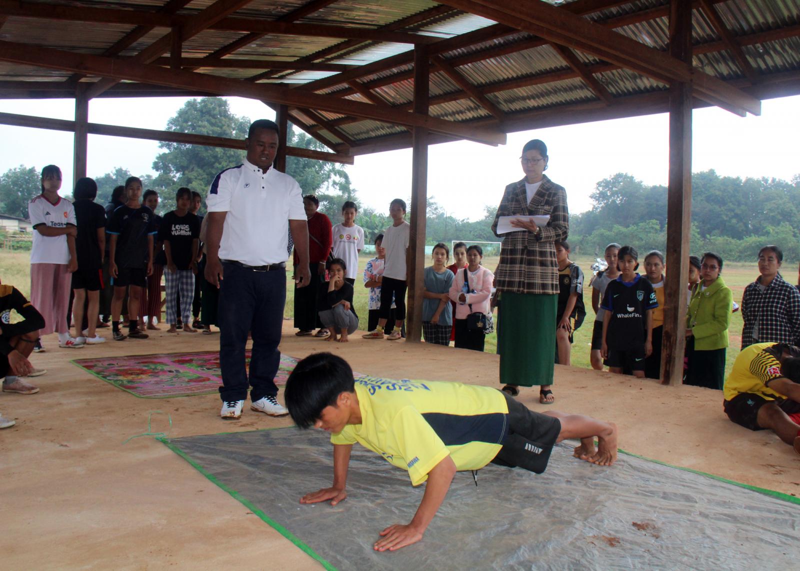 နမ့်စန်တွင် လူရည်ချွန်ရွေးချယ်ရေးစာမေးပွဲ ကိုယ်ကာယကြံ့ခိုင်ရေးနှင့